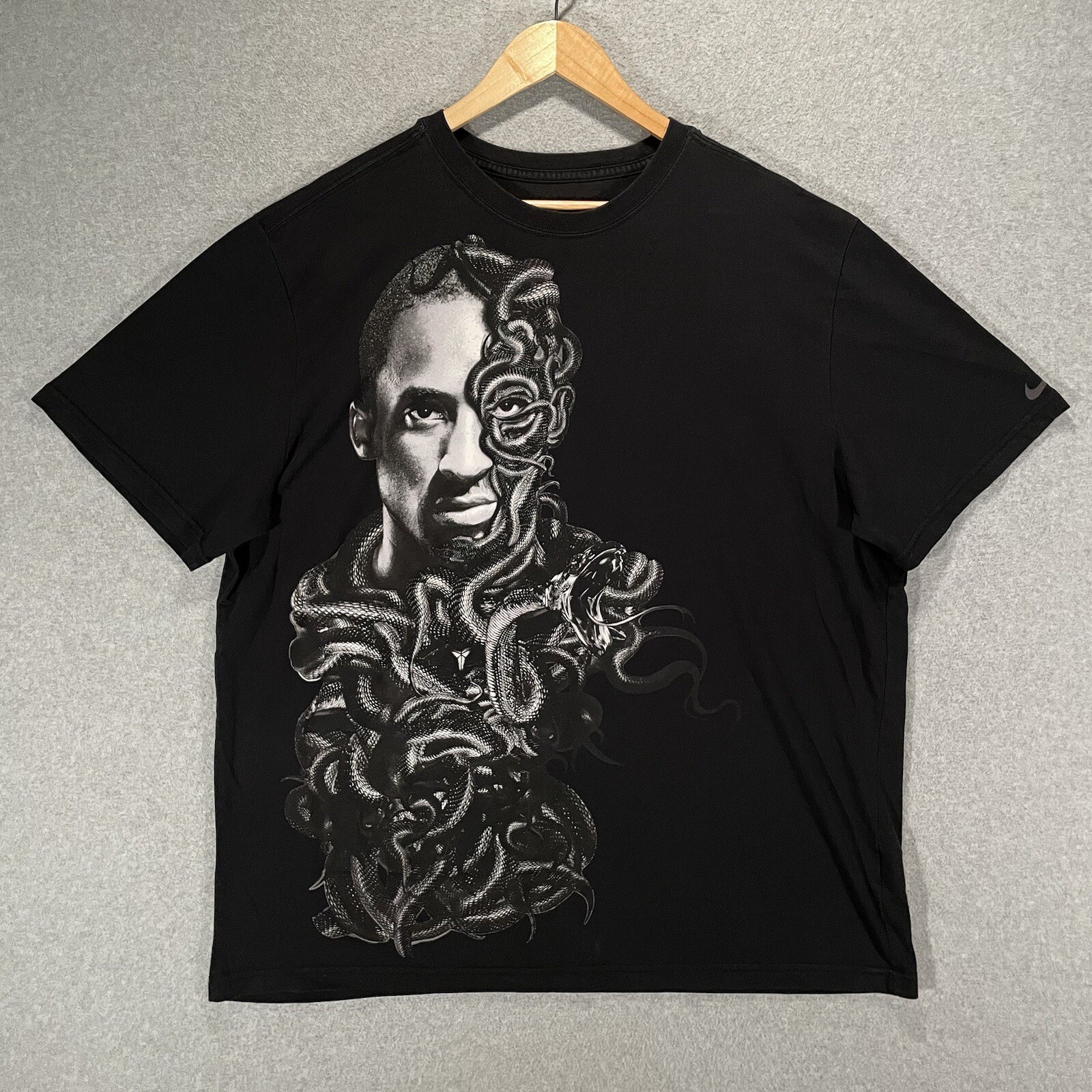 NIKE Dri-Fit KOBE BRYANT Black Mamba Snakes Medusa Po… - Gem