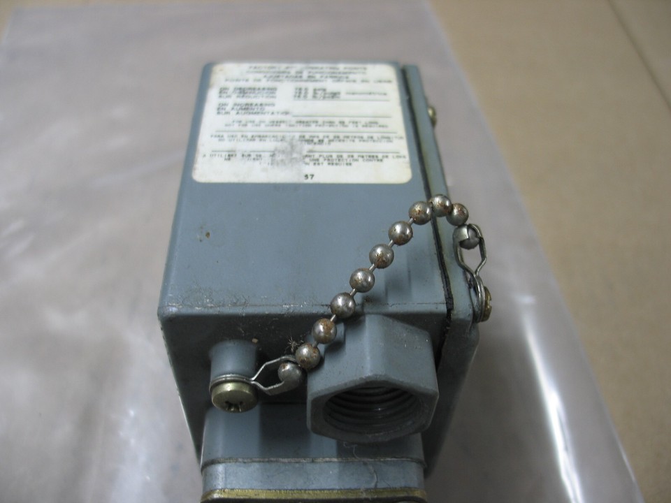 NEW SQ SQUARE D 9012 GDW-5 PRESSURE SWITCH 3-150PSI 460PSI MAX P9279 | eBay
