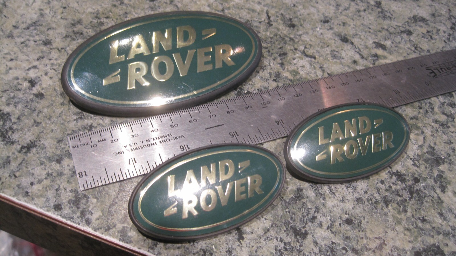 Land Rover LR2 Emblem Set OEM Green 2008 Oval Logo Pillar Tailgate | eBay