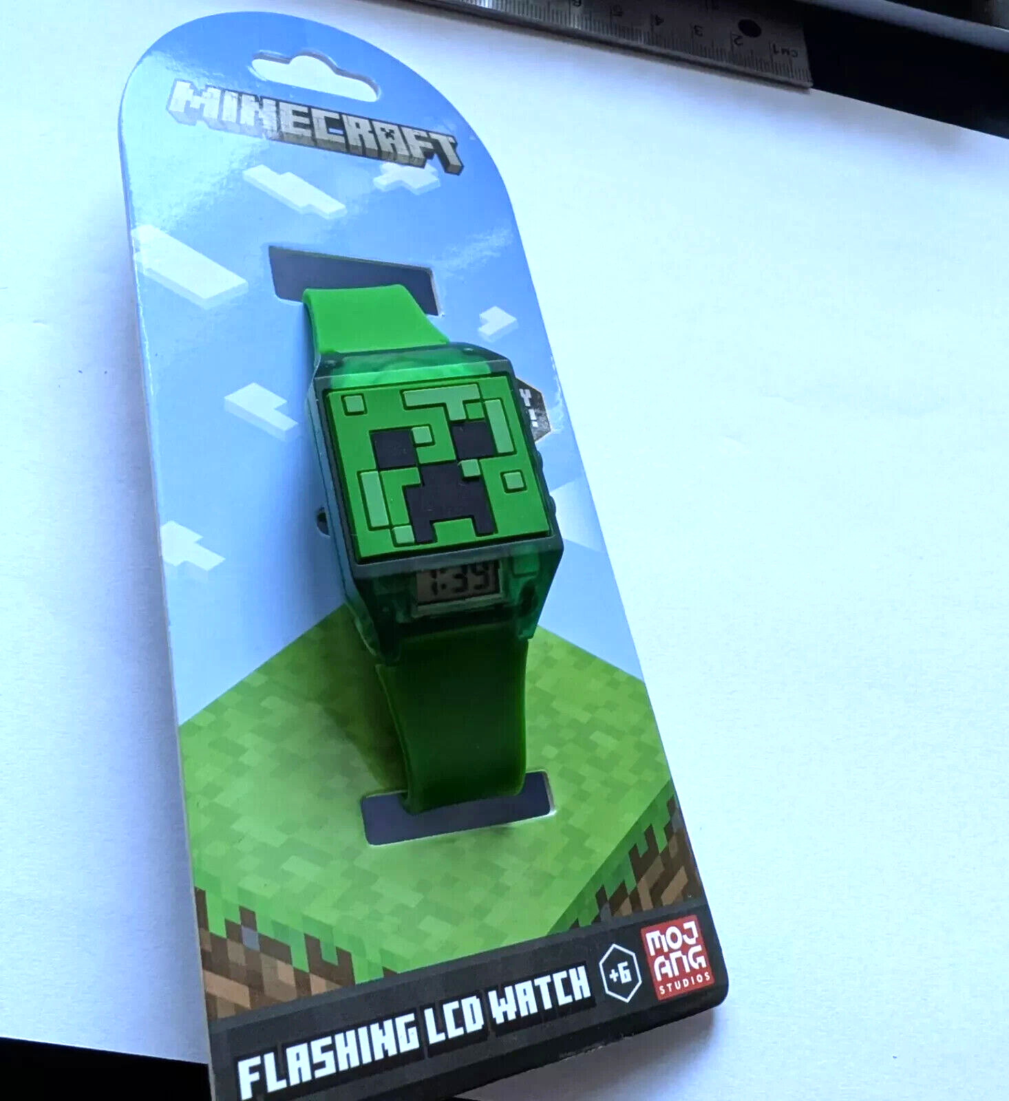 Minecraft Kid's Green Silicone Strap Plastic Case Kinetic Digital Watch ...