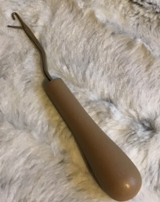 Vintage Latch Hook Tool for Yarn Rag Rugs plastic Handle | eBay