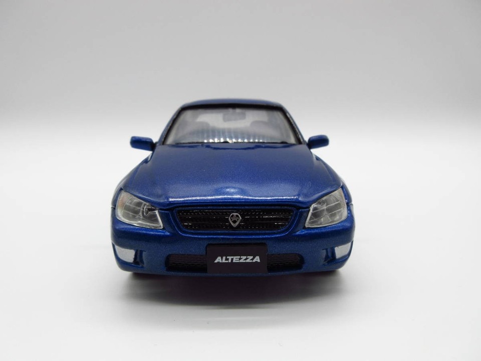 1/24 Toyota Altezza Color Sample Dealer Special Order Miniature Car | eBay