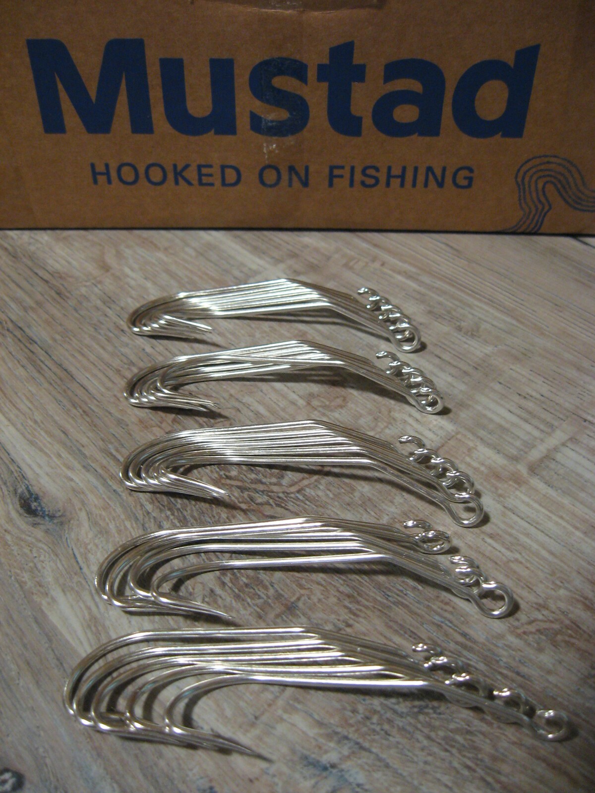 25 Mustad Kirbed Bent Shank Limerick Tube Fish Hooks 31022-DT Size 6/0 ...