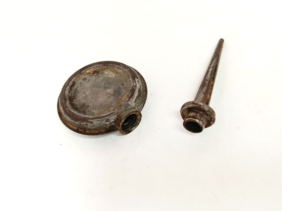 Vintage Metal Small Oiler Squeeze Oil Can Round Flat with Spout | eBay