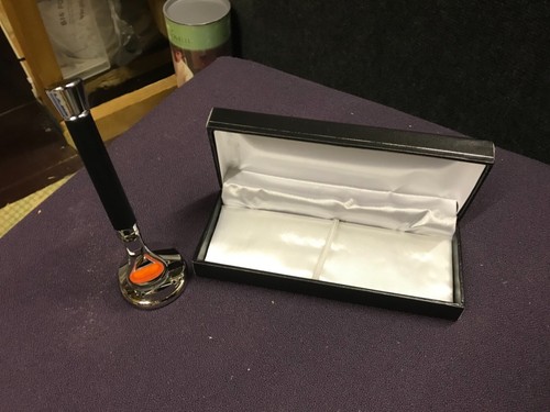 Bespoke Stainless Razor Handle in Black Gillette Mach 3 - Large Top ...