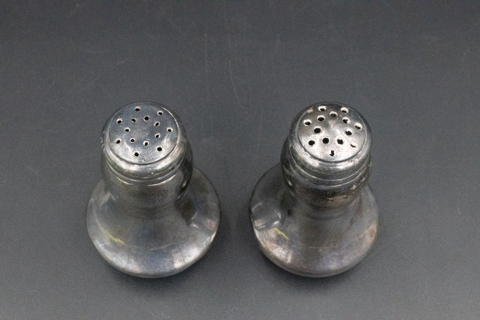 Vintage Wallace Bros Silver Co. Small Salt & Pepper Shaker Set Unique ...