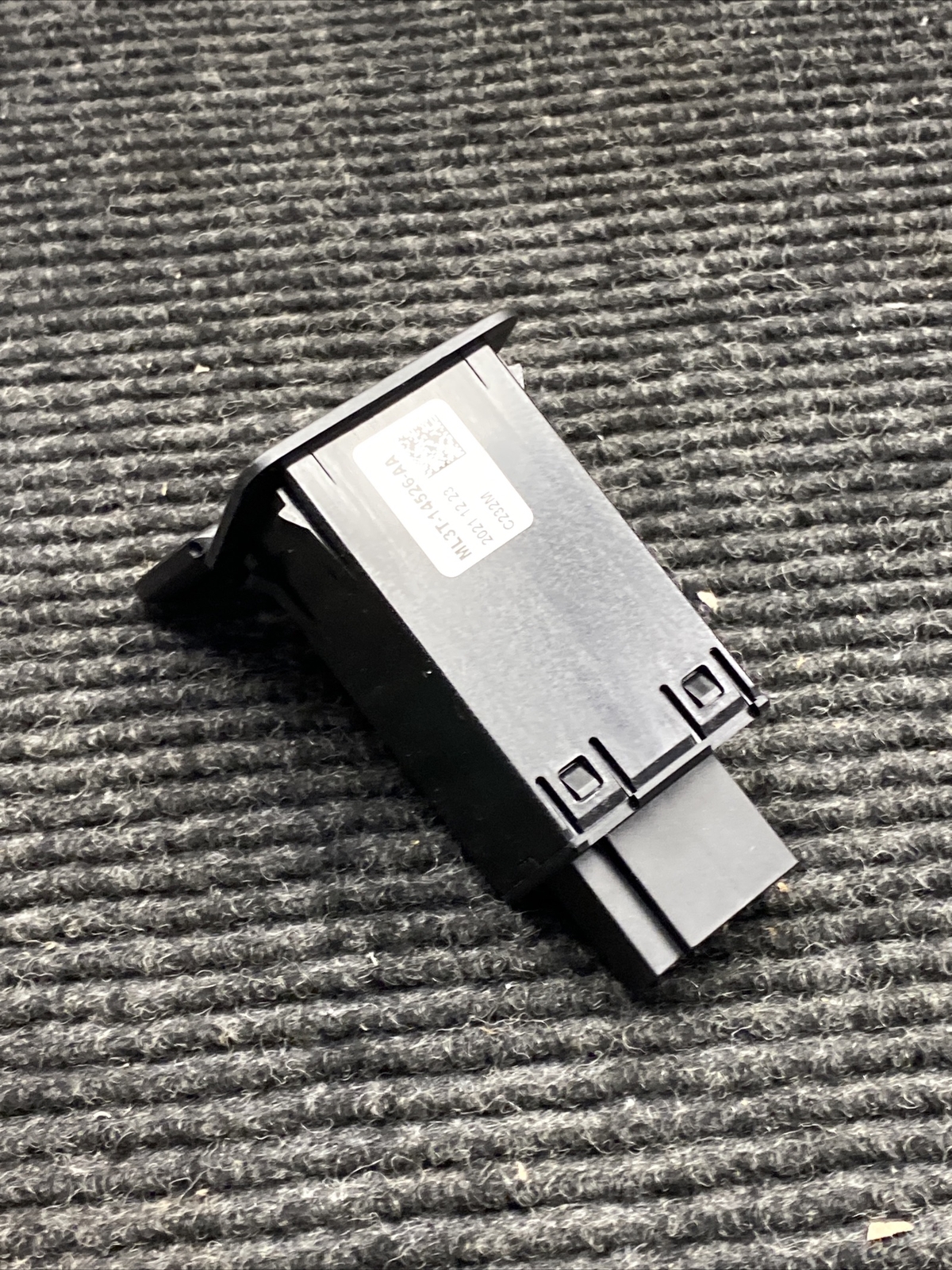 Genuine+Ford+Circuit+Breaker+Assembly+ML3Z-14526-AA for sale online | eBay