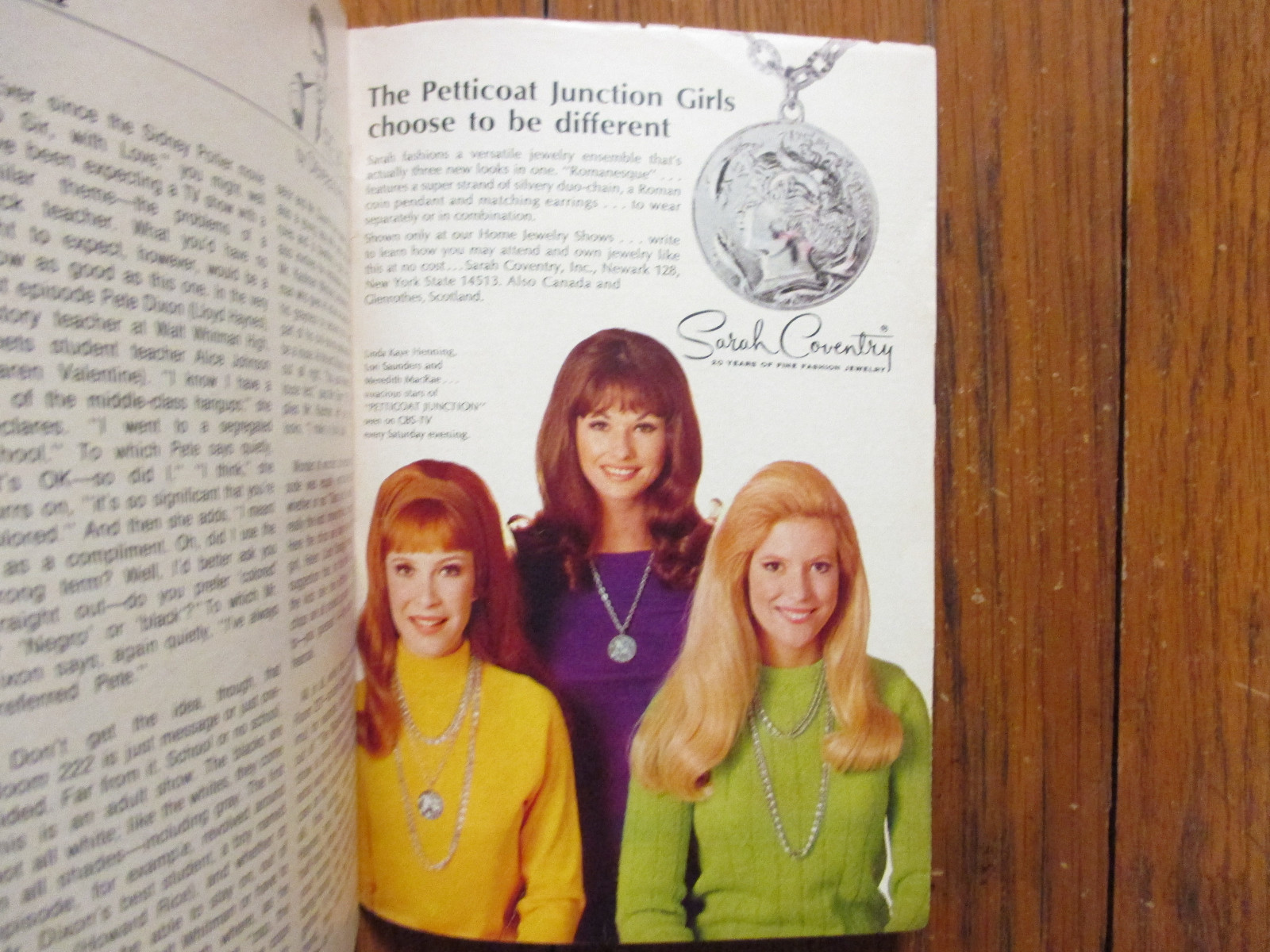 1969 TV Guide(LINDA KAYE HENNING/LORI SAUNDERS/MEREDITH MacRAE/ANGELA ...