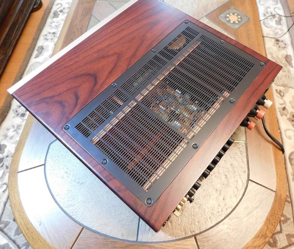 Luxman L-570 Integrated Amplifier - High-Fidelity Audio Performance ...