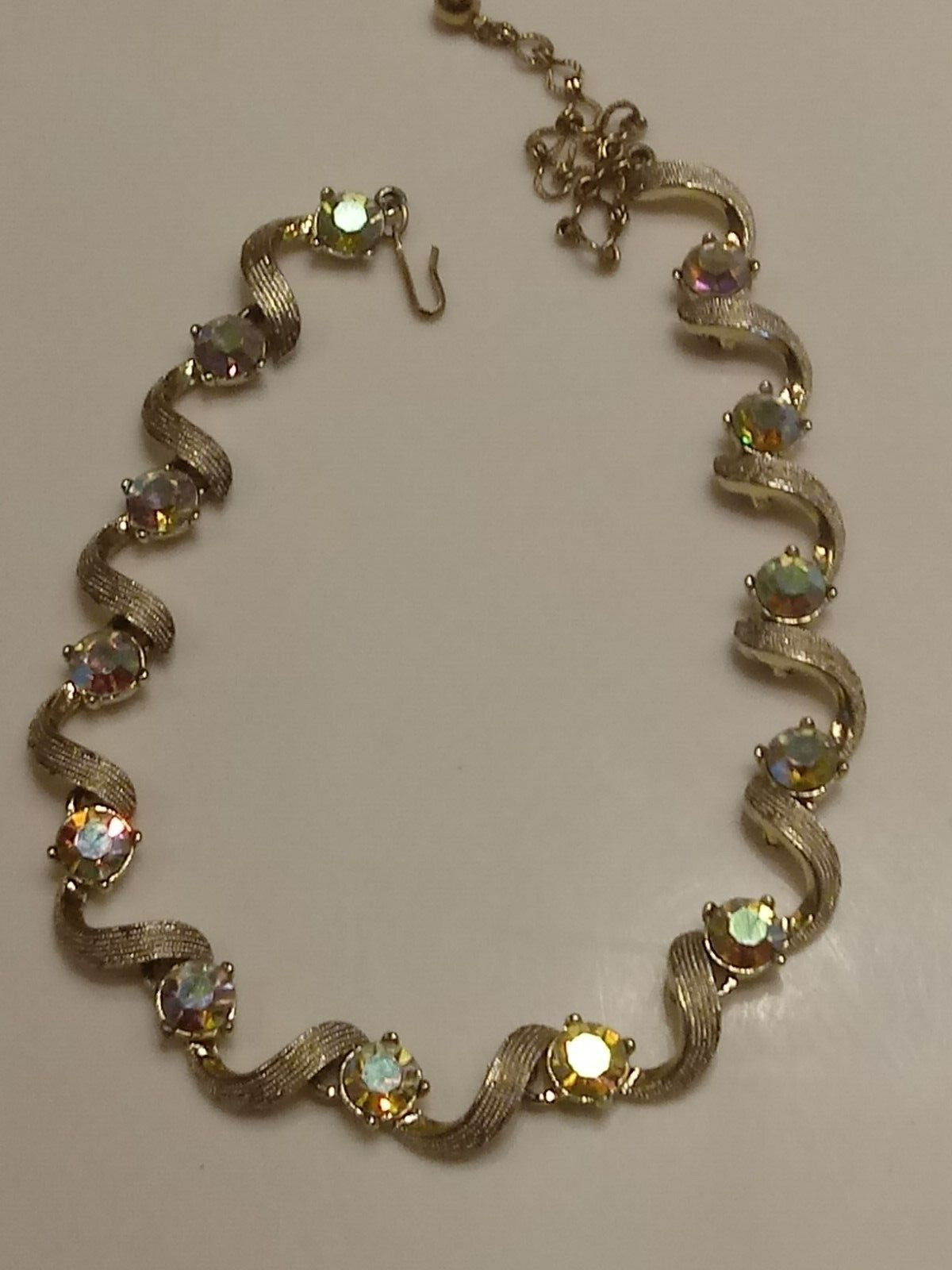 1950's Kramer New York Gold Ribbon Aurora Borealis Rh… - Gem