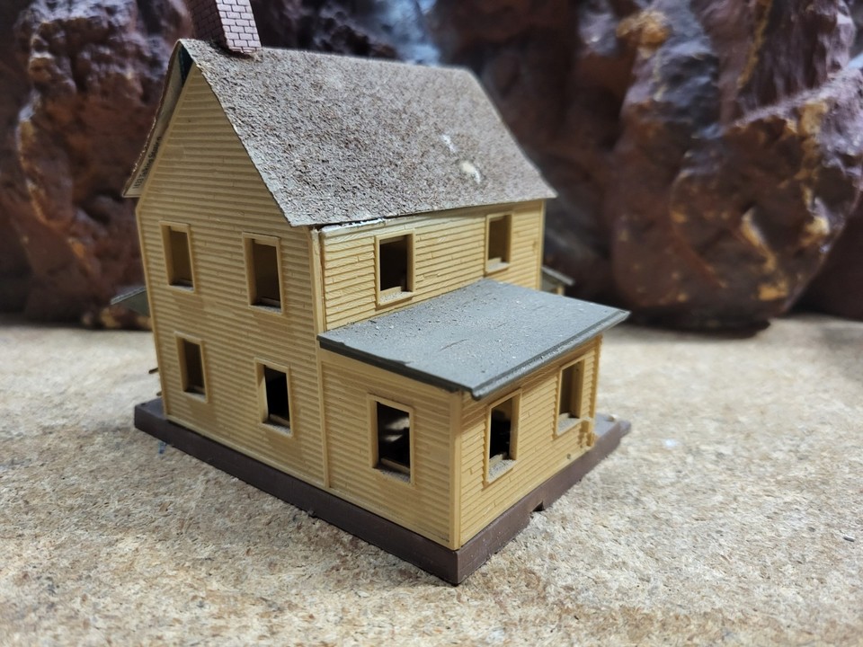 Lot of 3 HO Scale Farm Houses, $5/$2/$10 Ship (Lot 514) | eBay