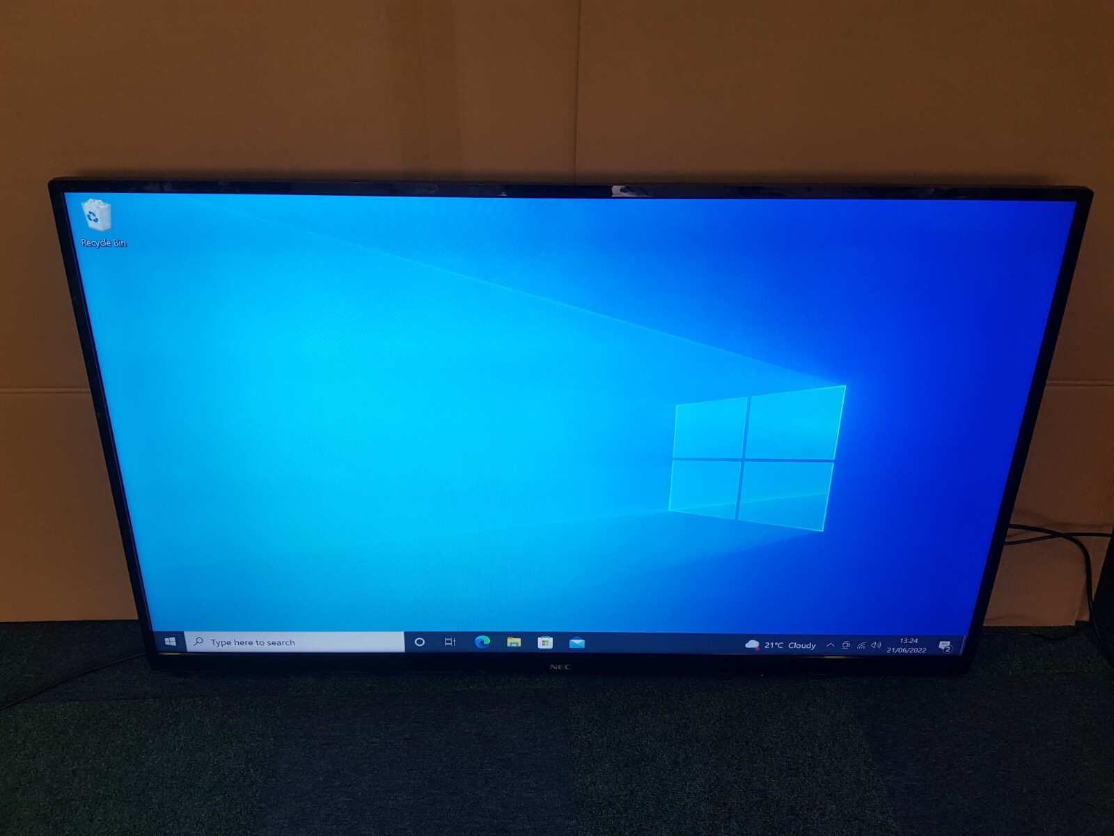 NEC E654 Display 65" LED Backlit Digital Signage Computer Game Office ...