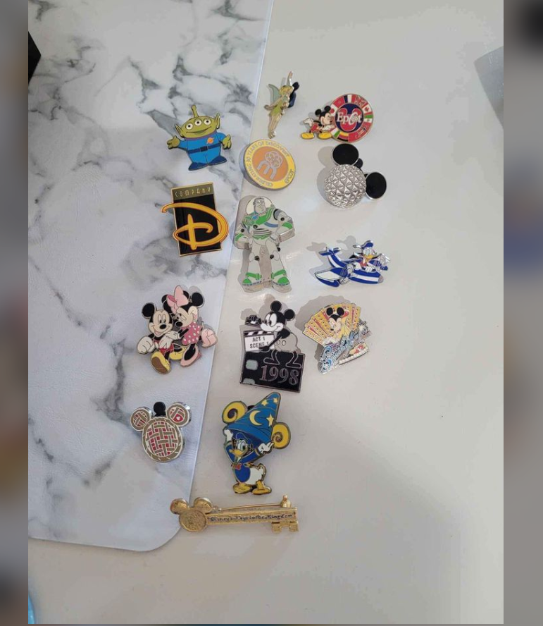 Disney Pins Lot of 45, Majority were purchased at Walt Disney World | eBay