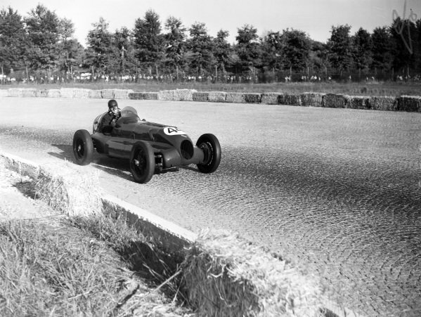 Cuth Harrison in a ERA C-Type 1949 Motor Racing Old Photo 1 | eBay ...
