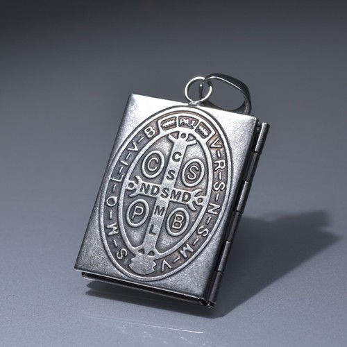 Silver Stainless Steel French Saint Benedict Catholic Sentia Mvniamvr ...