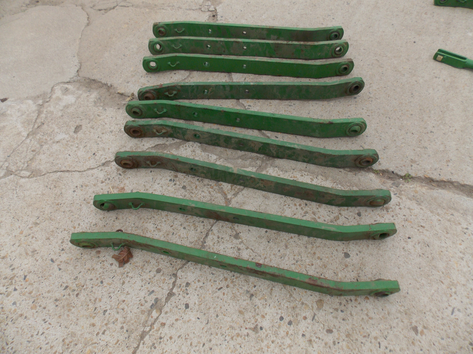 one, oem JOHN DEERE brand TRACTOR 3 point LOWER LIFT ARM 29 1/2 c to c ...