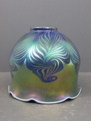 SIGNED VANDERMARK PULLED FEATHER ART GLASS ELECTRIC SHADE STRETCH ...