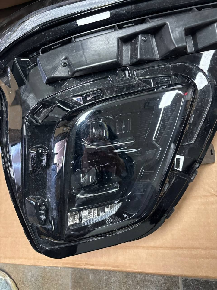 2025 Buick Enclave LED Headlight RH Passenger Side GM OEM 26516968 ...