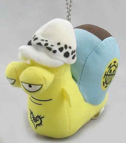 Denden Mushi Law One Piece Kaban ni Tsukerareru Dekkai Manekko Nuigu ...