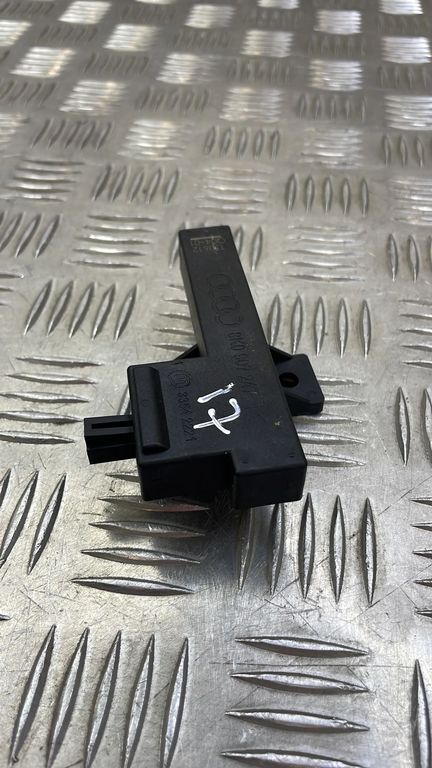 Audi A6 S6 C7 4G 2013 Keyless go control unit module 8K0907247 JUL27840 ...