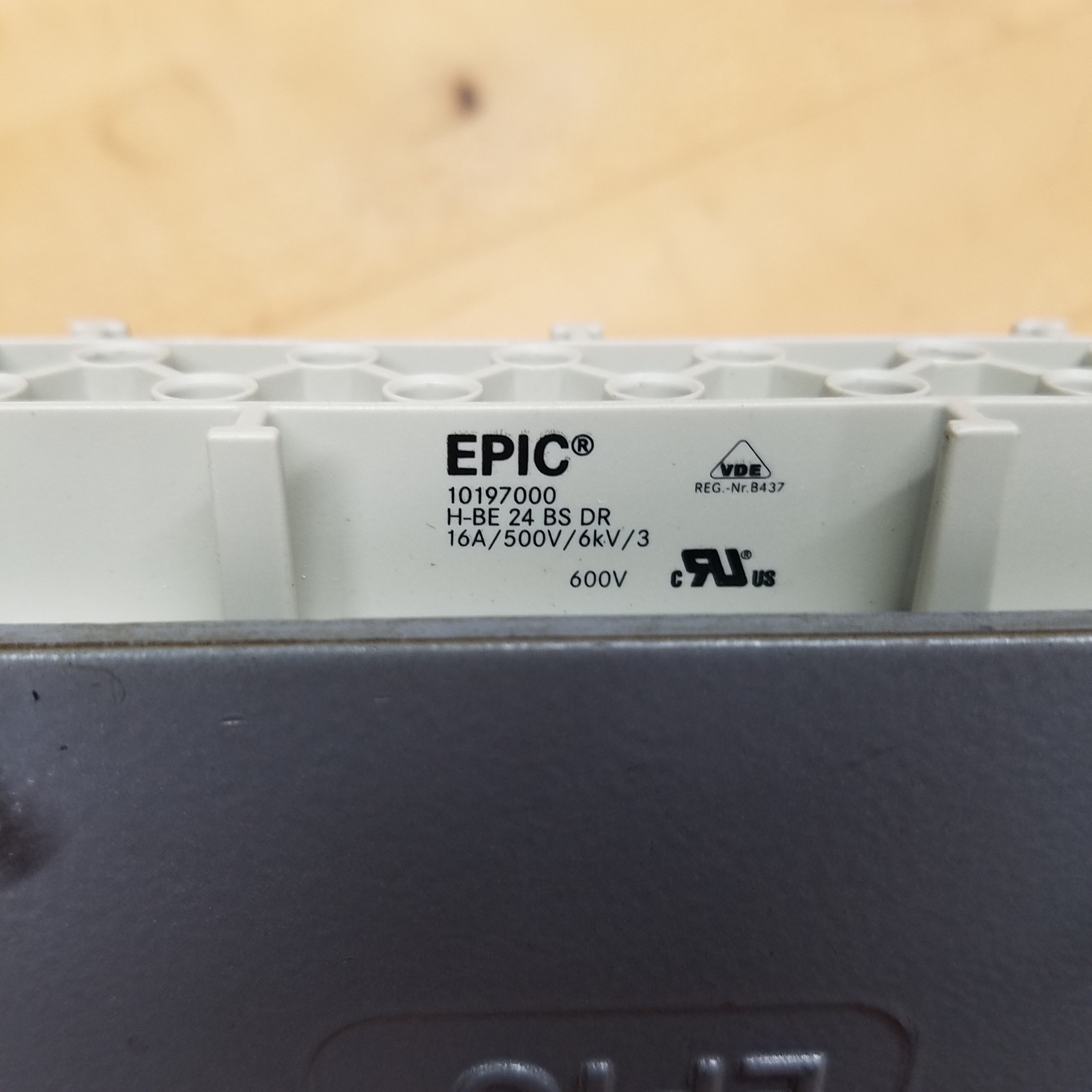 Epic H-BE 24 BS DR, 24 Pin Female Connector With Hood, 16A, 500V - USED ...
