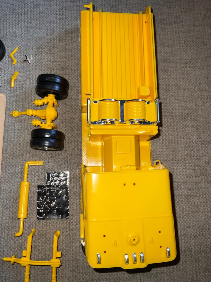 Monogram Mack Fire Truck 1214 Snap Tite 1:32 Model 1982. Rare Vintage ...