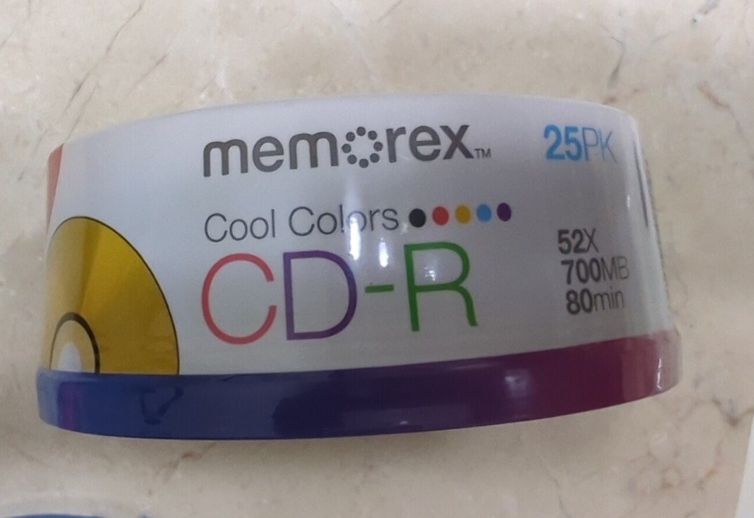 Memorex Cool Colors CD-R 52X 700MB 80min (25 Pack) Black, Pink, Blue ...