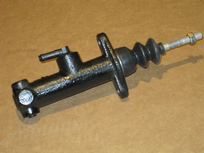 IH International 274, 284, 383, 483 master brake cylinder 973825C91 ...