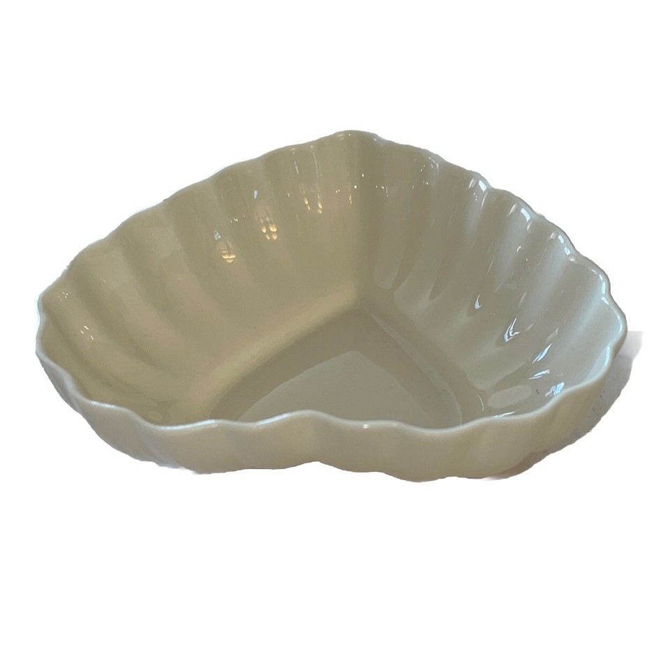 Vintage BELLEEK Porcelain Fine Bone China Trinket Dish Ireland- Heart ...