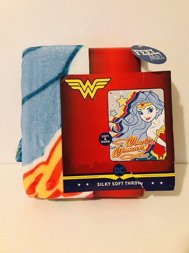 NEW DC Comics Wonder Woman Jet Setter, Silky Soft Super Hero Throw ...