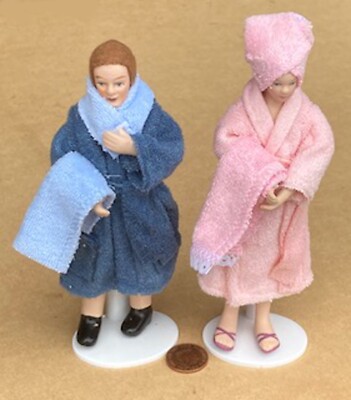 Man and Woman in Dressing Gowns Ready for A Shower Tumdee 1:12 Scale ...