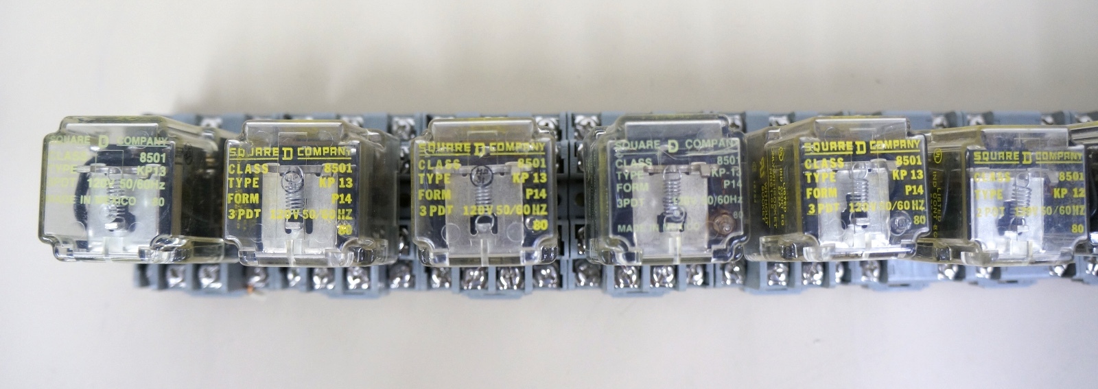 SQUARE D 15734 RELAY 11 PCS CLASS 8501 TYPE NR62 10 AMP 300V RELAY BASE ...