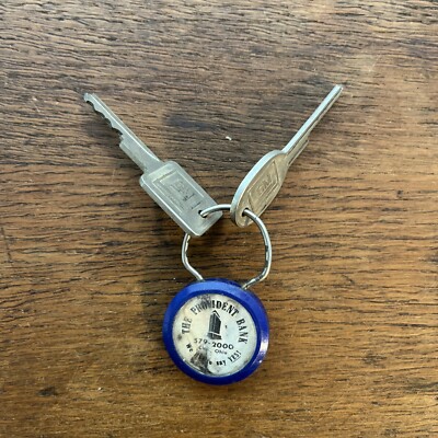 Vintage Set of Automotive Keys Set of 2 GM General Motors & Advertising ...