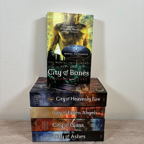 The Mortal Instruments 5 Book Set Cassandra Clare The City of Bones ...