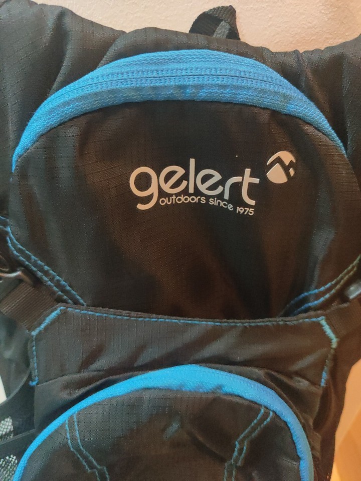 Gelert Strider 2.0L Hydro Pack Hiking Backpack Rucksack Bag Blue ...