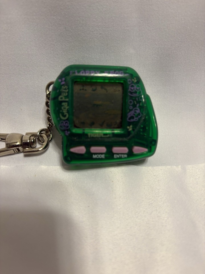1997 Giga Pets Floppy Frog Tiger Electronics Tested Works the original ...