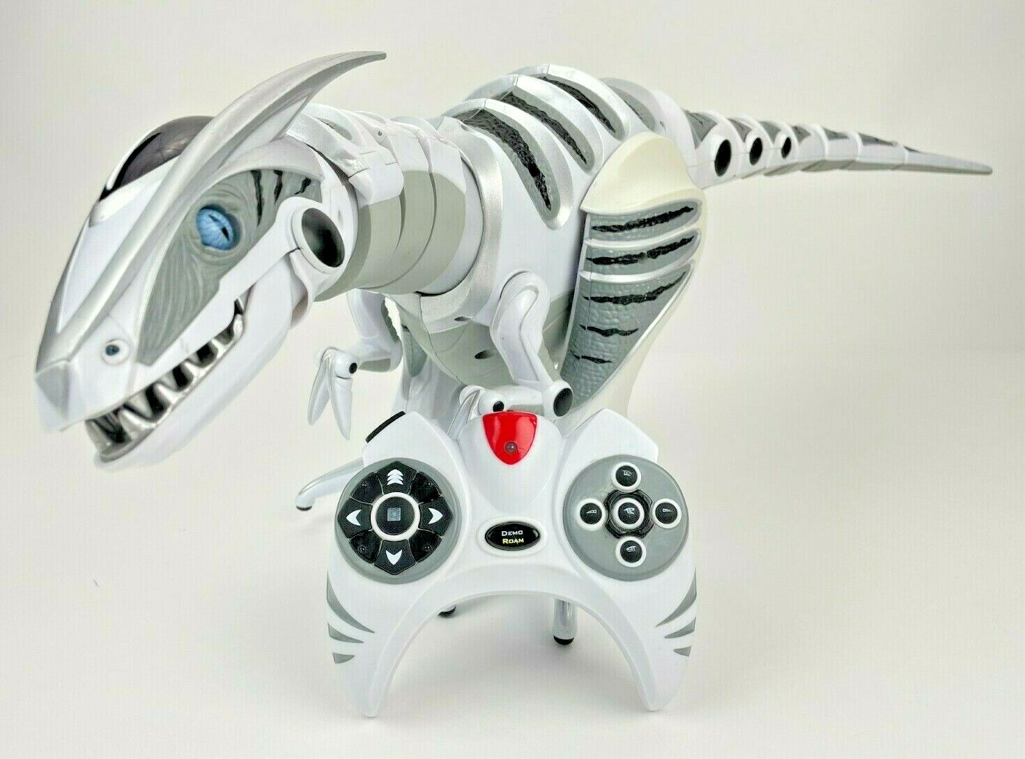 WowWee Roboraptor RC Robot Dinosaur 32″ Remote Control Interactive Toy ...