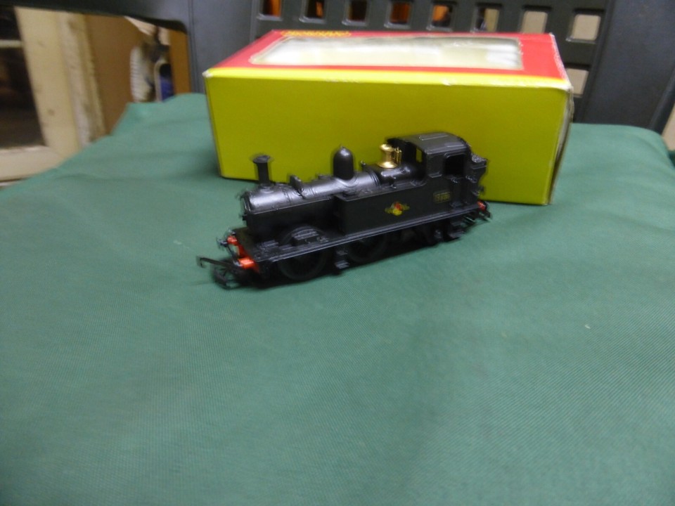 Hornby Dcc fitted 14xx in B R Black livery Tank Loco '1466 (Runs on DC ...