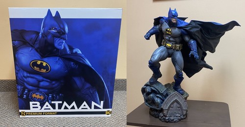 Sideshow BATMAN Modern Age Blue Suit 1/4 Premium Format Figure Statue ...