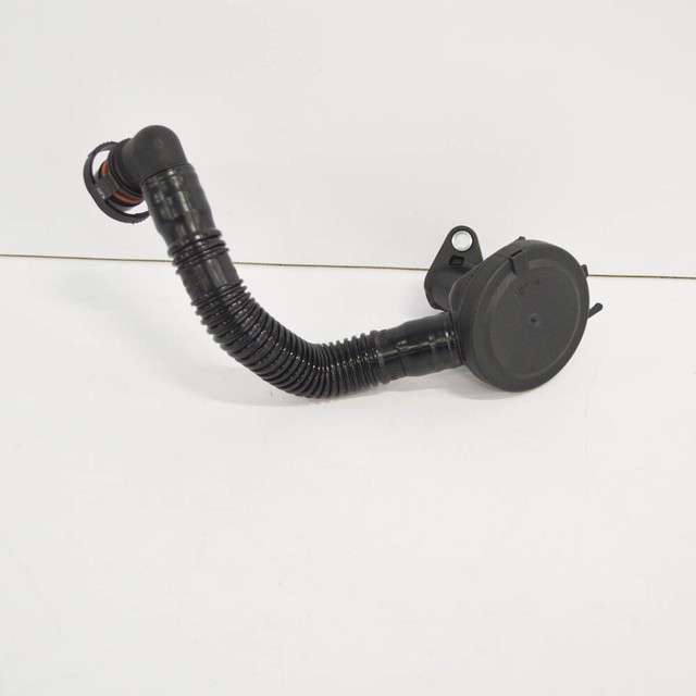 Mercedes-Benz C-class W204 Breather Hose Pipe A1560100370 6.2 Petrol ...