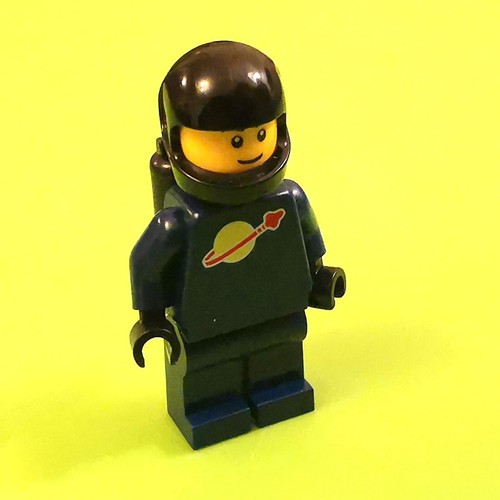 ⭐LEGO BAM dark blue torso Classic Spaceman minifigure astronaut | eBay