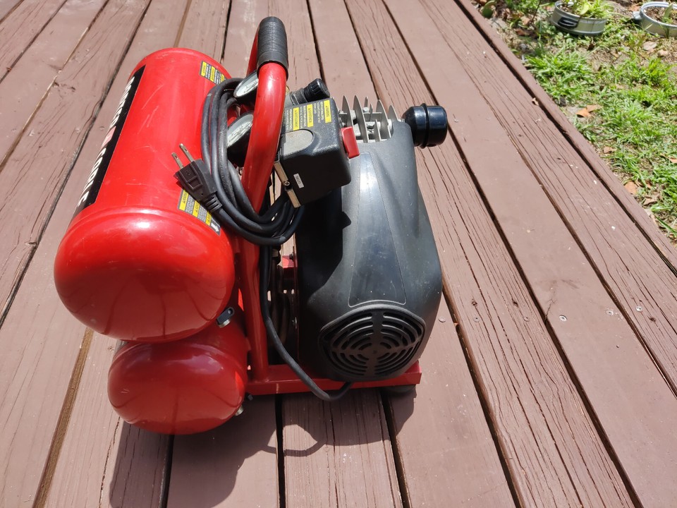 4 Gallon Porter Cable Dual Stack Oiled Air Compressor 135PSI Shop Air ...