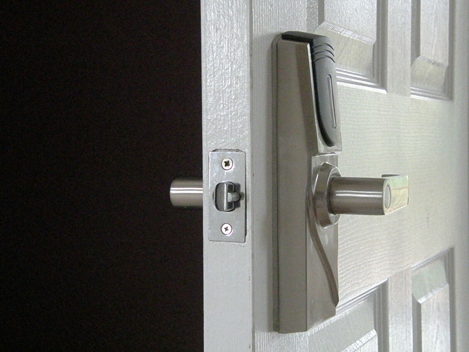 RFID Keyless Electronic Lock: Weatherproof, Battery Operated ...