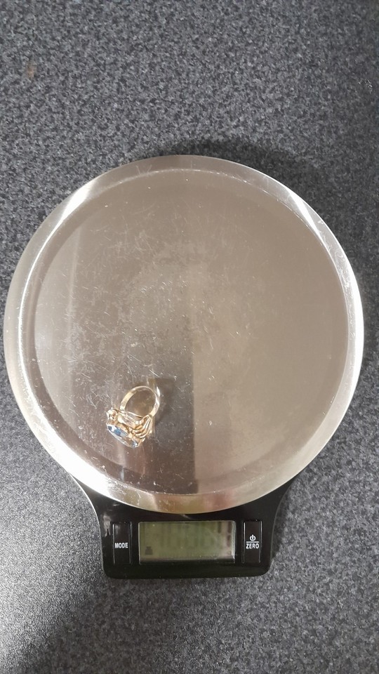 VINTAGE RETRO 💖💖 Unique Art Ring 8ct Yellow Gold Blue Topaz Ring 7gm ...