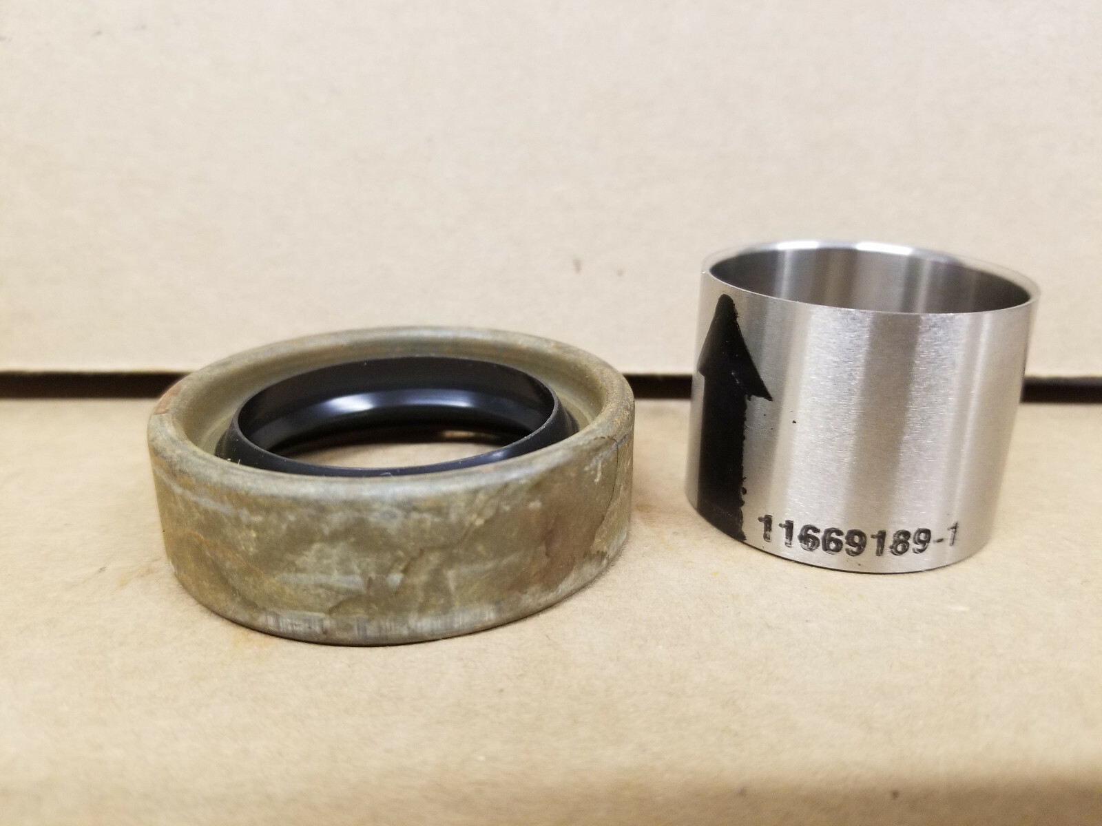 M151 Parts Transfer Case Output Shaft Seal and Sleeve NOS One Each ...