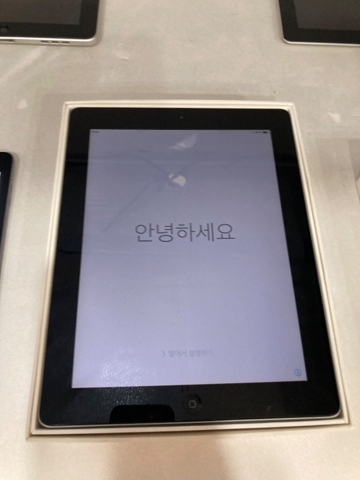 Lot Of 5 Apple iPads Mixed Models Includes Boxes 3 Tested & 2 Untested ...