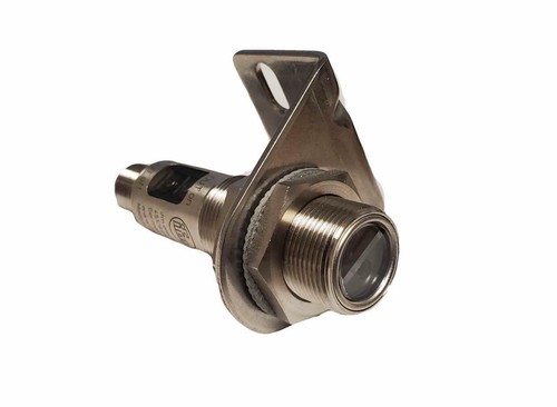 IFM OGP 700 Efector Retro-reflective Laser Sensor w/ Mounting Bracket ...