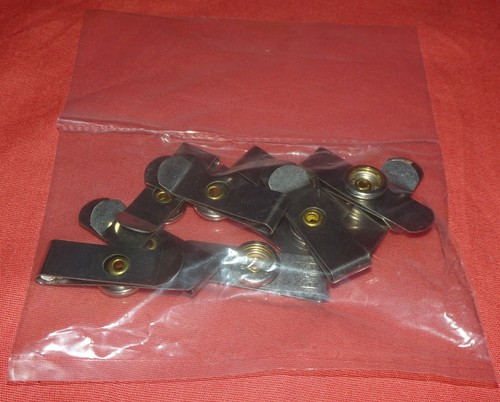 10 clips = 3M Belt clip 723 ( for wrist strap 725 Monitor ) 10 clips ...