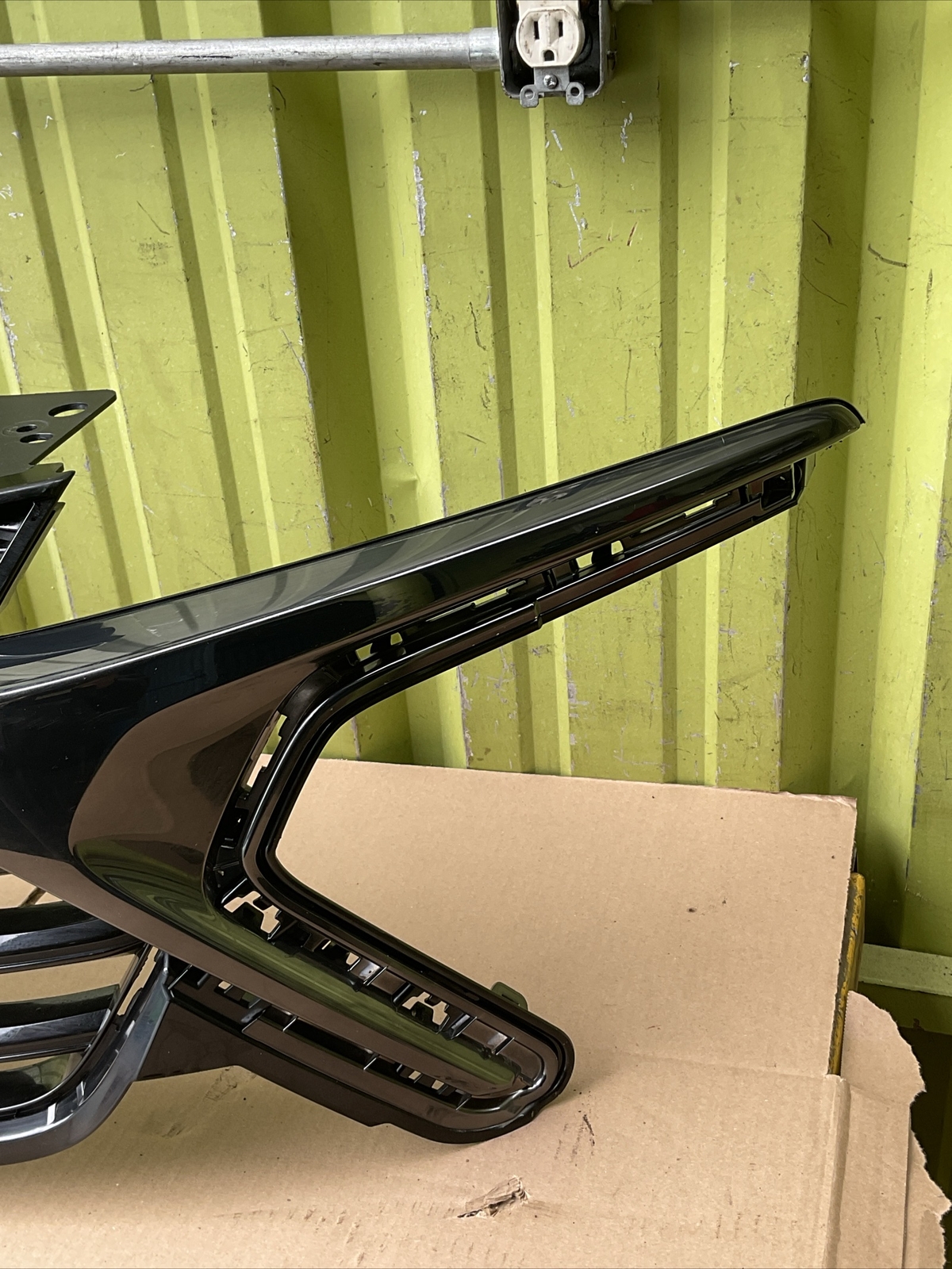 OEM GM Chevrolet 2019 2020 Blazer RS Front Bumper Grille Black Chrome ...