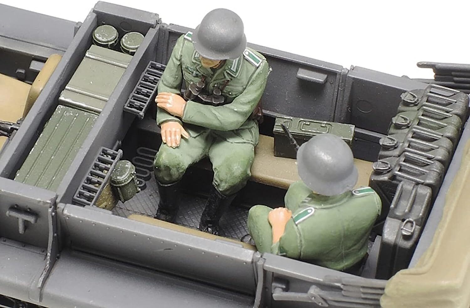 TAMIYA 1/48 ITALERI No.16 GERMAN 1TON HALF-TRACK Sd.Kfz. 10 kit 37011 ...